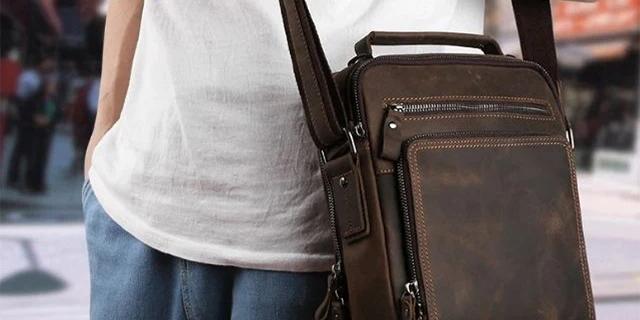 Leather Gifts for Men $100-$200 | The Real Leather Company